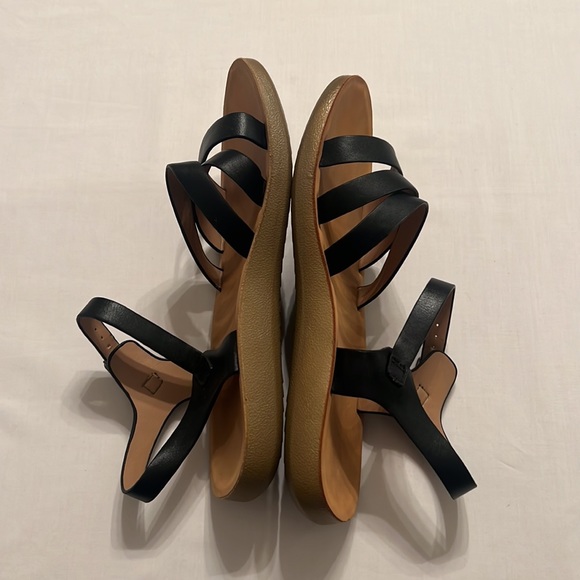 Forever Comfort | Shoes | Forever Comfort Black Triple Strap Buckles ...